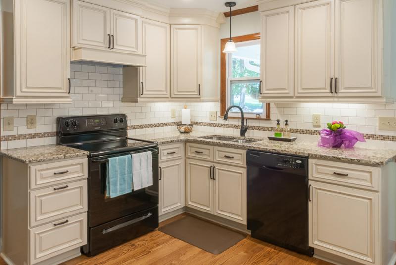 Maddox Canvas Kitchen Cabinets | RTA Cabinet Store